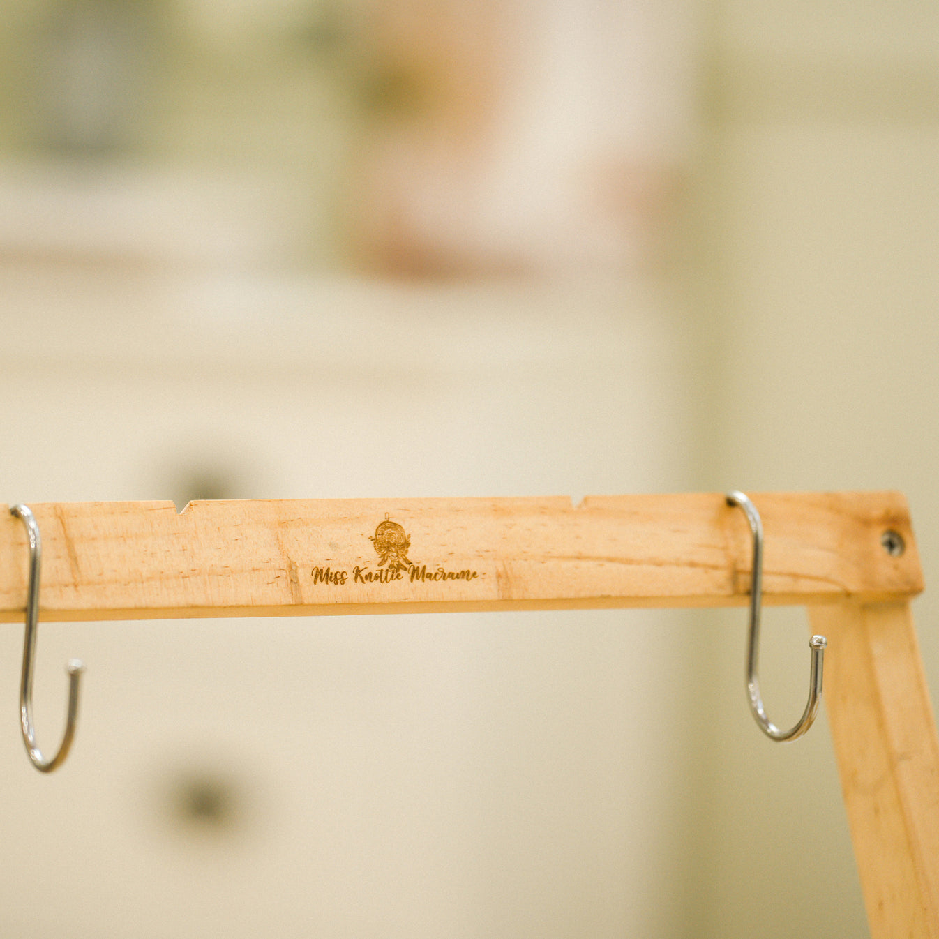 Portable Vertical Macrame Frame Set – Miss Knottie Macrame
